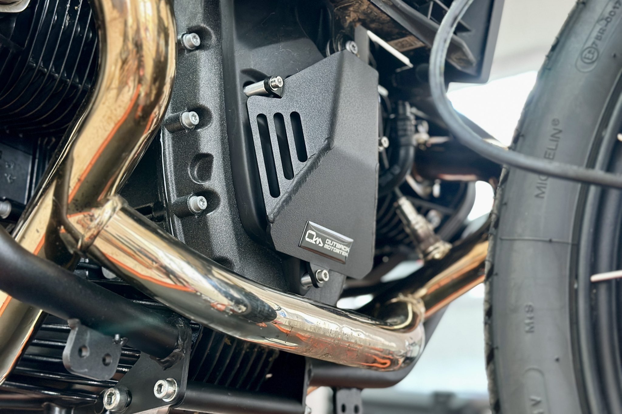 BMW R 12 G/S – Engine Shield